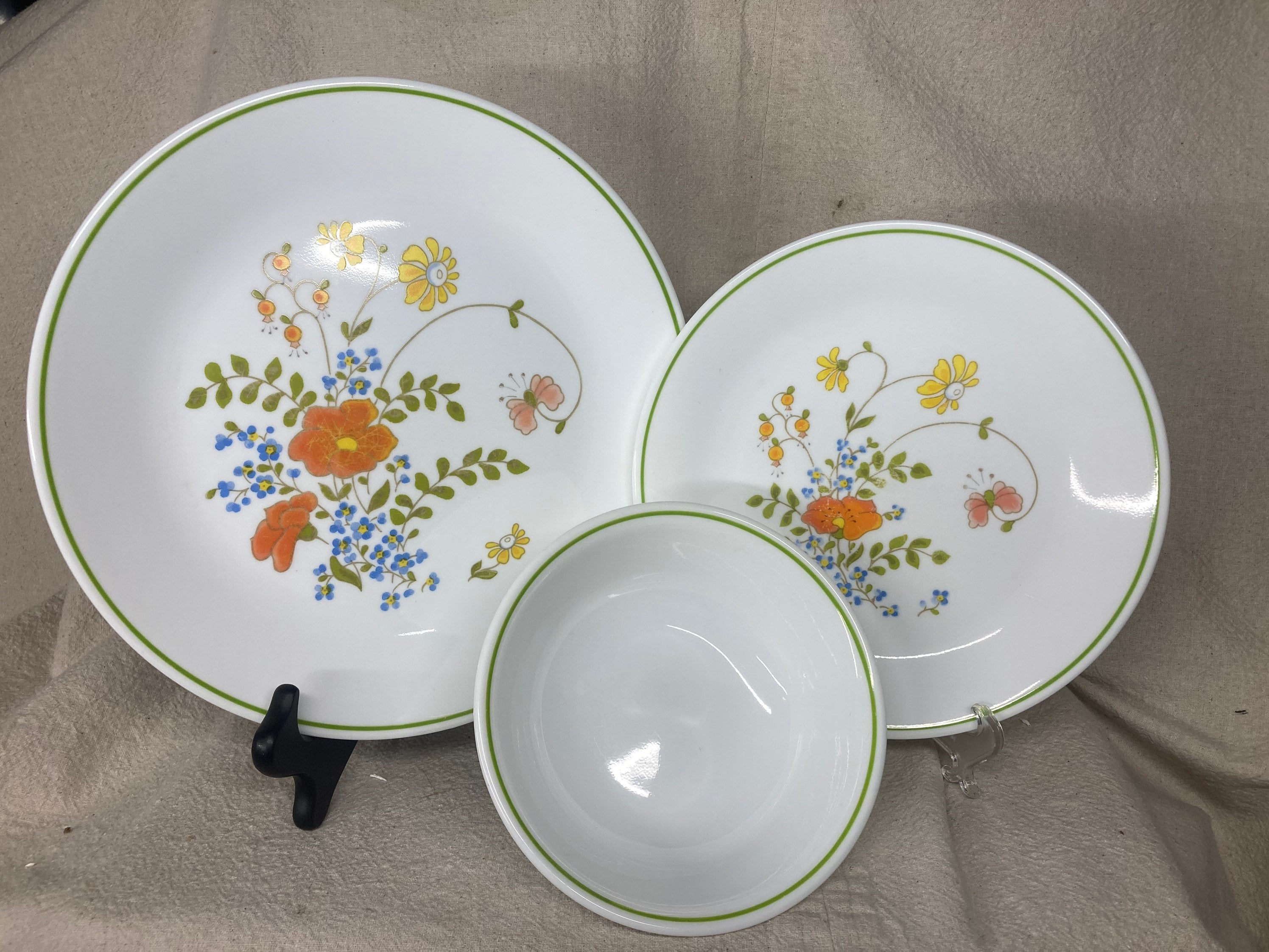 Vintage Corelle Wildflowers Dinnerware Flowers With Green Rim Dinner Plate Salad Plate Cereal ...