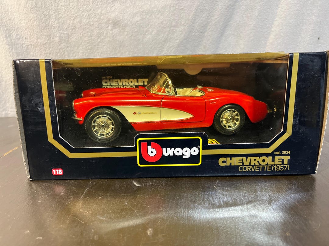 Burago 1:18 Scale 1957 Chevrolet Corvette | Diamond Edition | Die-cast ...