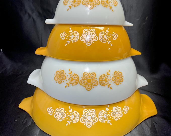 Vintage Pyrex Butterfly Gold Cinderella Mixing Bowls | Butterfly Gold ...