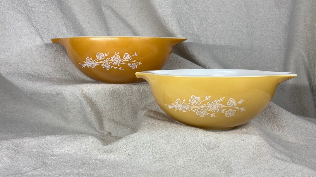 Vintage Pyrex Butterfly Gold (redesign) Cinderella Mixing Bowls ...