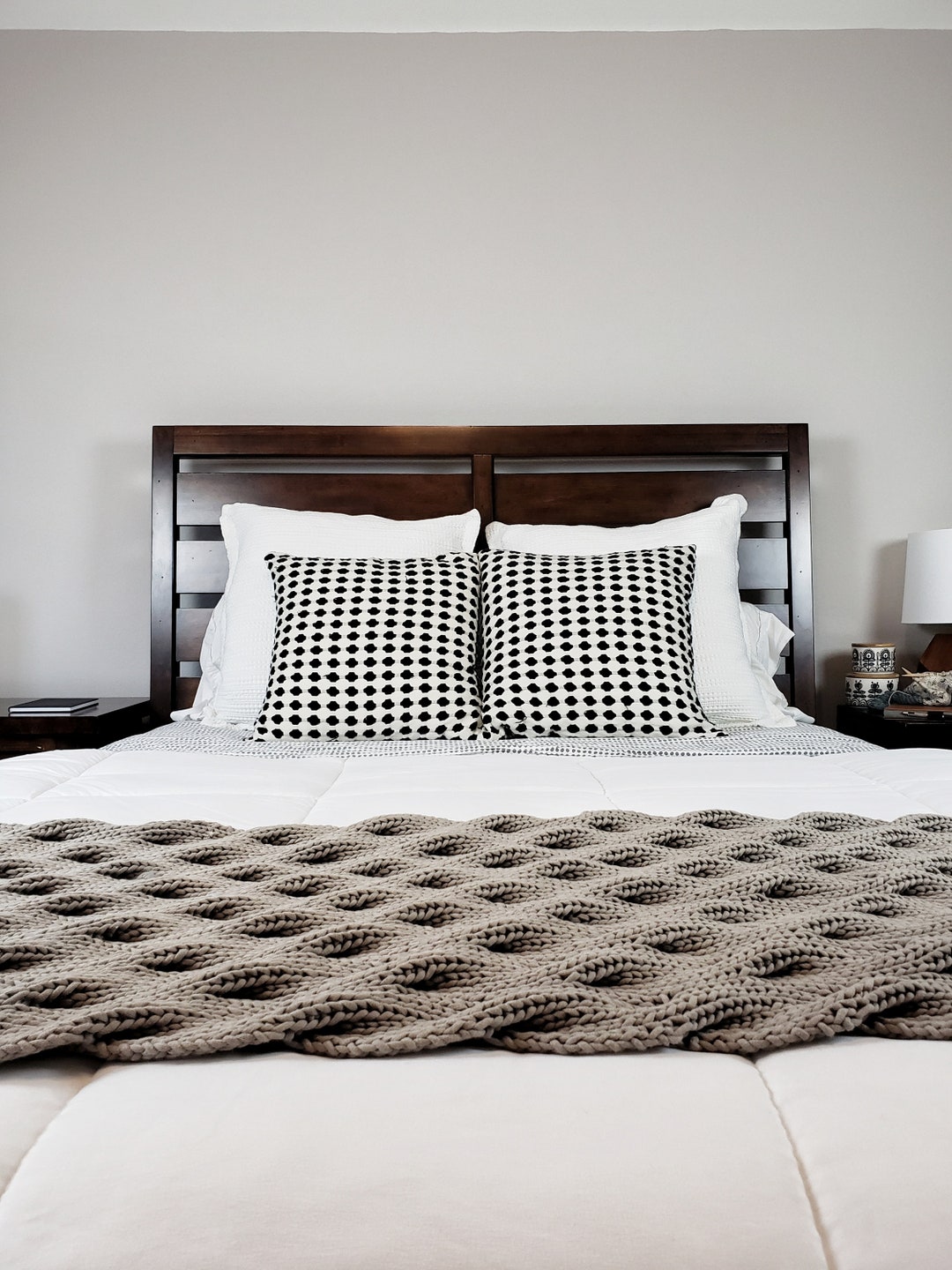 KNITTING PATTERN // the Wave Runner // Cabled Bed Runner // Knit Bed ...