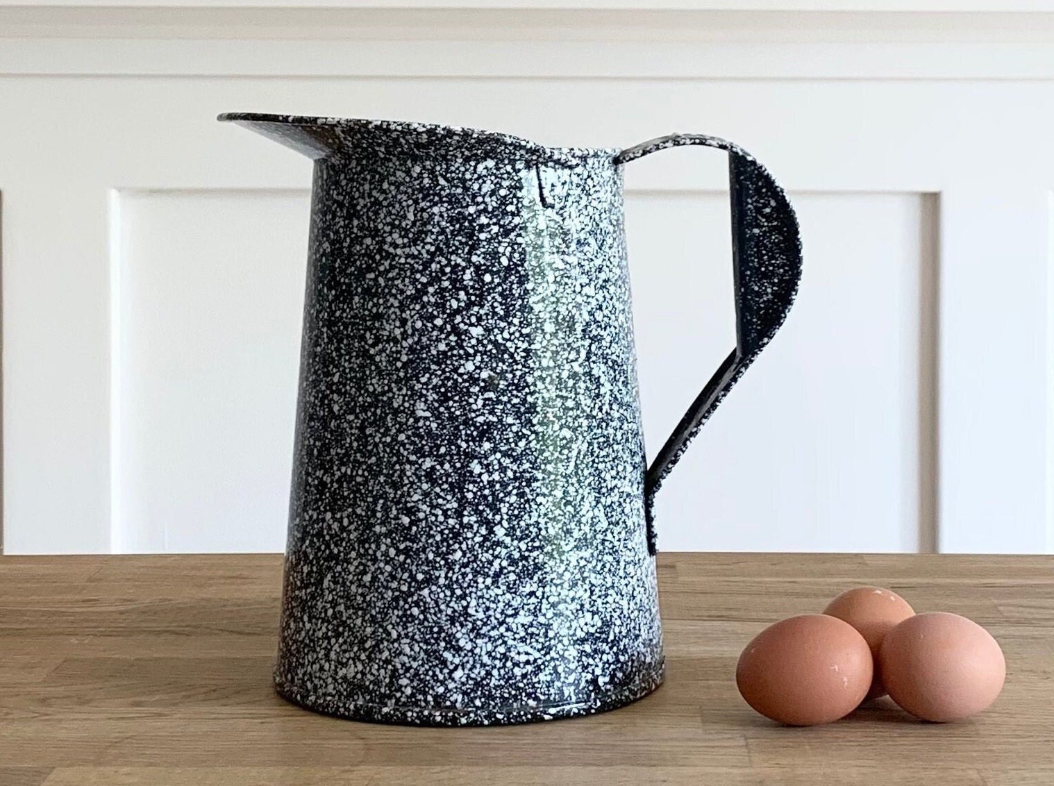 Pitchers To Color Egg