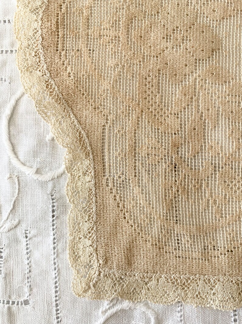 Vintage Neutral Beige Rectangular Floral Victorian Lace Edge Doily ...