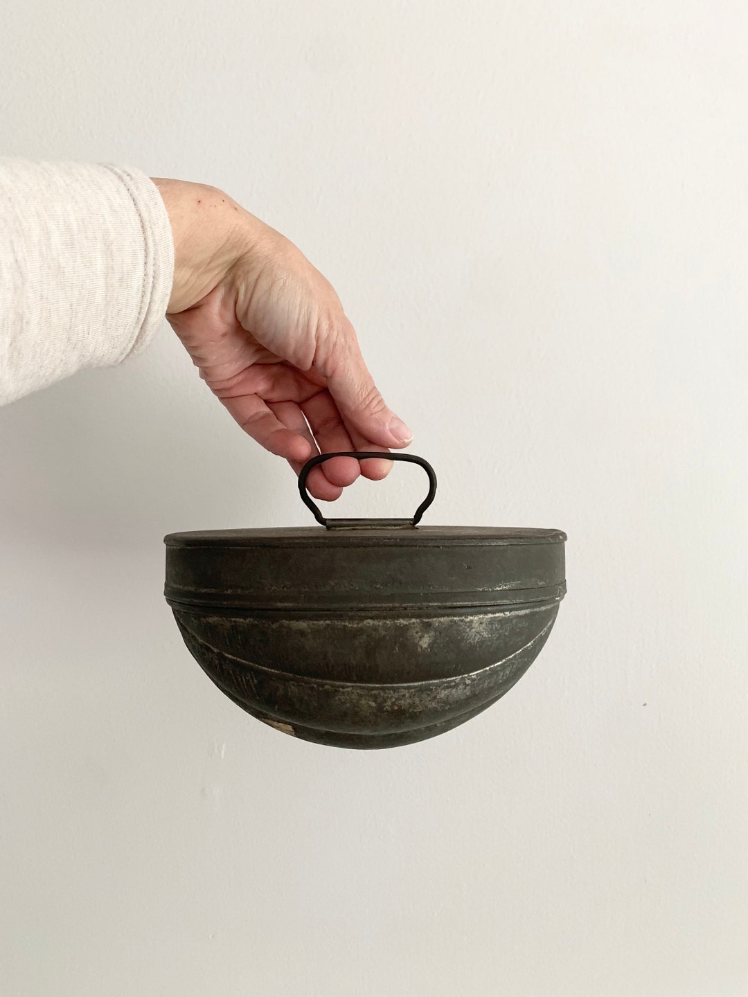 Antique Metal Oval Ribbed English Bread Pudding Jello Mold,simple ...