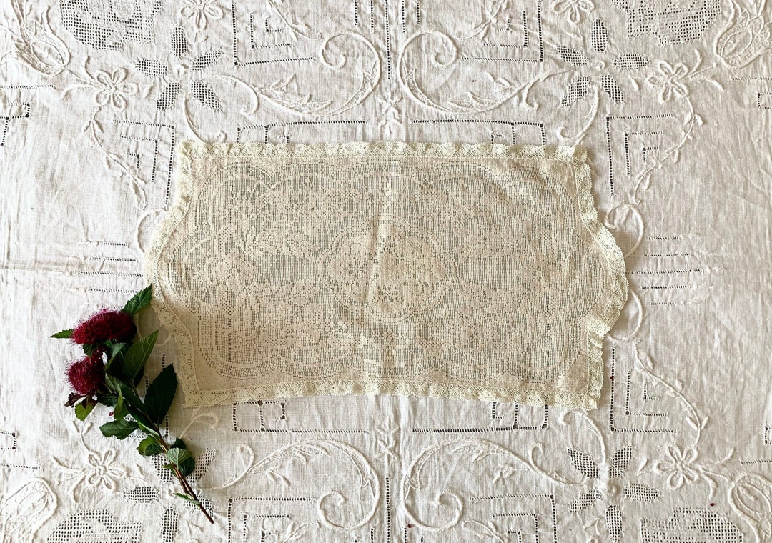 Vintage Neutral Creamy off White Rectangular Floral Victorian Lace Edge ...