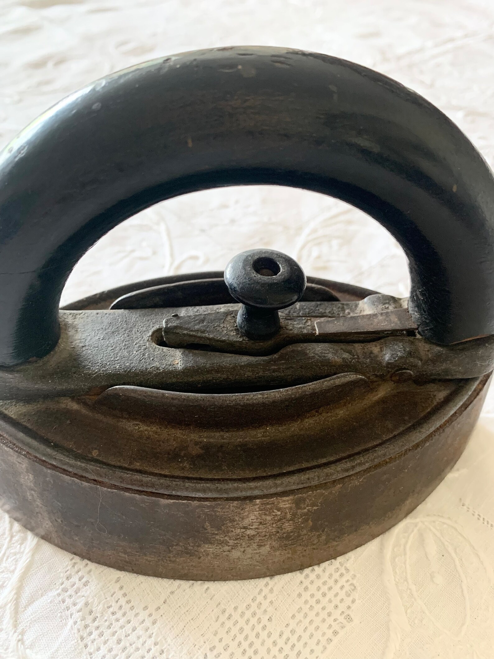 Antique Cast Iron Metal Sad Iron With Removable Wood Handle,simple ...