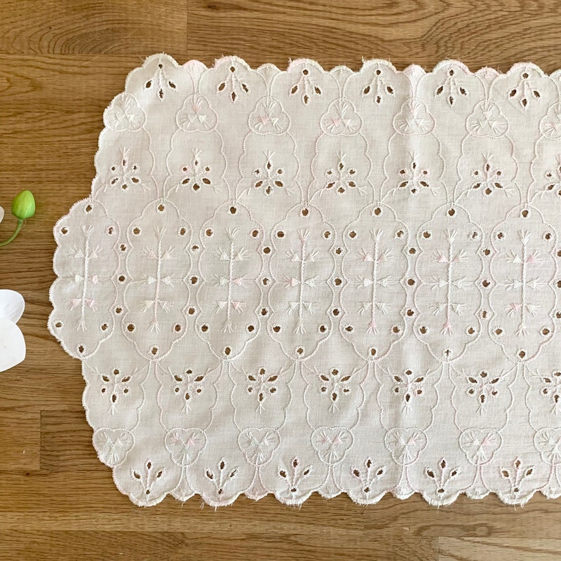 Chic Table Runner - Etsy