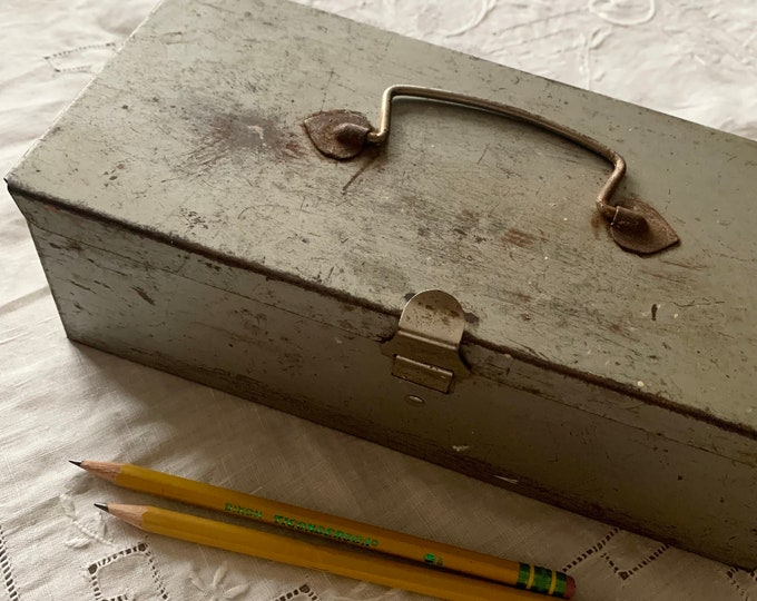 Vintage Distressed Silver Metal Art Craft Supplies Storage Organizer ...
