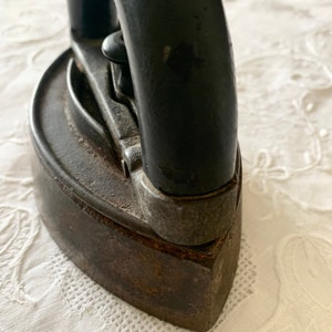 Antique Cast Iron Metal Sad Iron With Removable Wood Handle,simple ...
