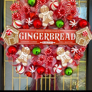 Gingerbread Christmas Wreath in Classic Red and Green Colors for Your ...