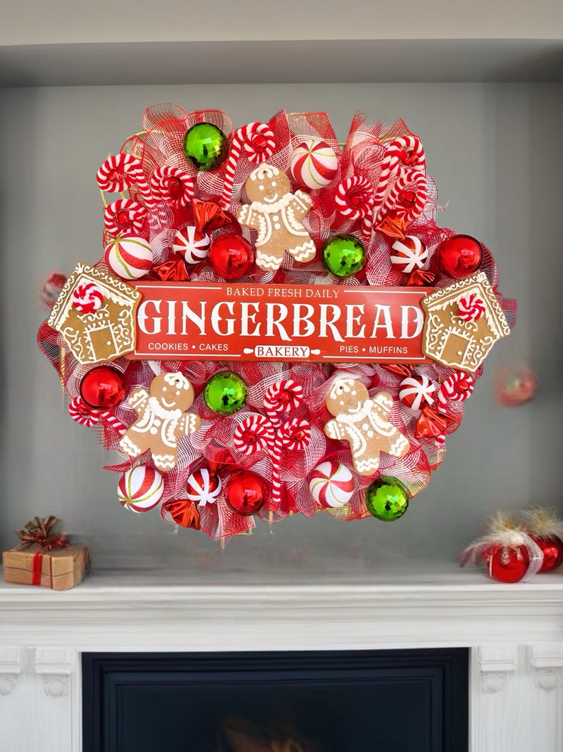 Gingerbread Christmas Wreath in Classic Red and Green Colors for Your ...