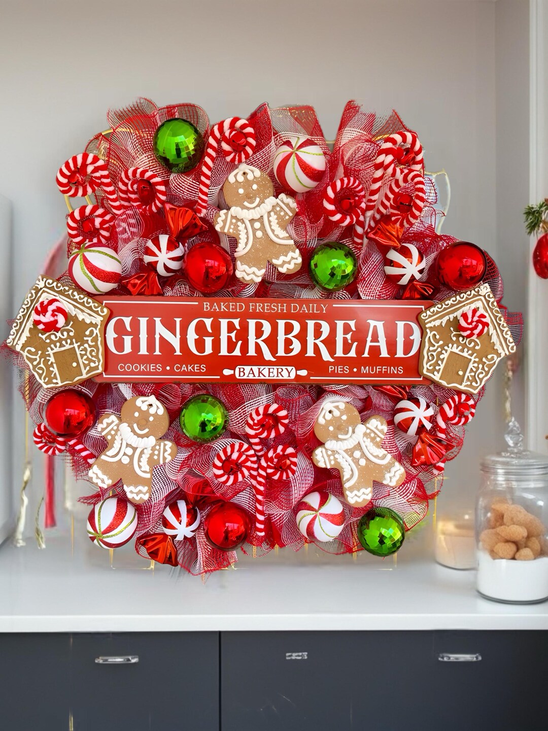 Gingerbread Christmas Wreath in Classic Red and Green Colors for Your ...