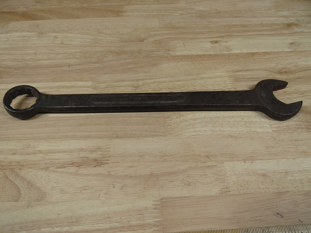 Barcalo Buffalo Wrench, 21 INCH!!! Rustic and Rusty Barcalo Buffalo ...