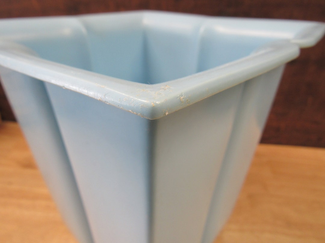 Rubbermaid Waste Basket, Blue Decorative Plastic Waste Basket - Etsy