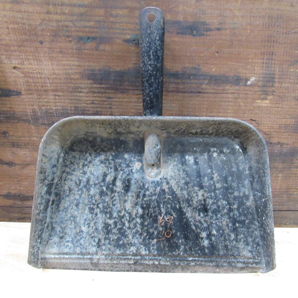 Antique Dust Pan - Etsy