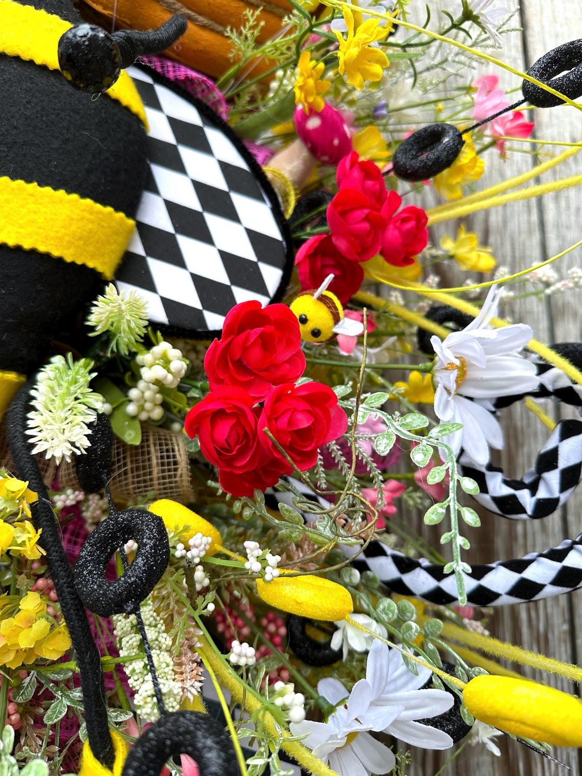Bee Mesh Wreath, Daisy Hydrangea, Harlequin Spring Door Decor - Etsy