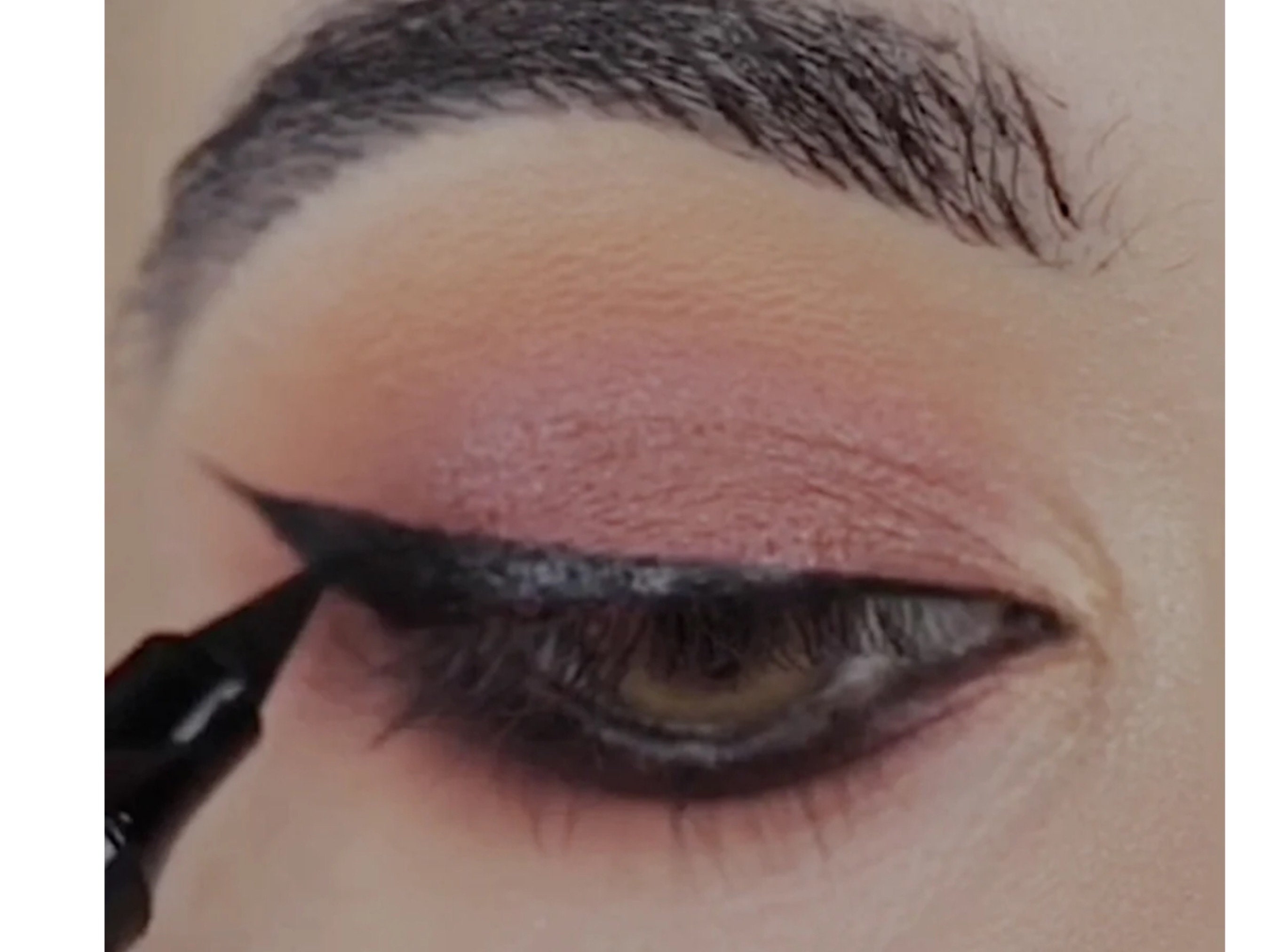 Wing Eyeliner Stamps (comes With 2) One for Left, One for Right/easy ...