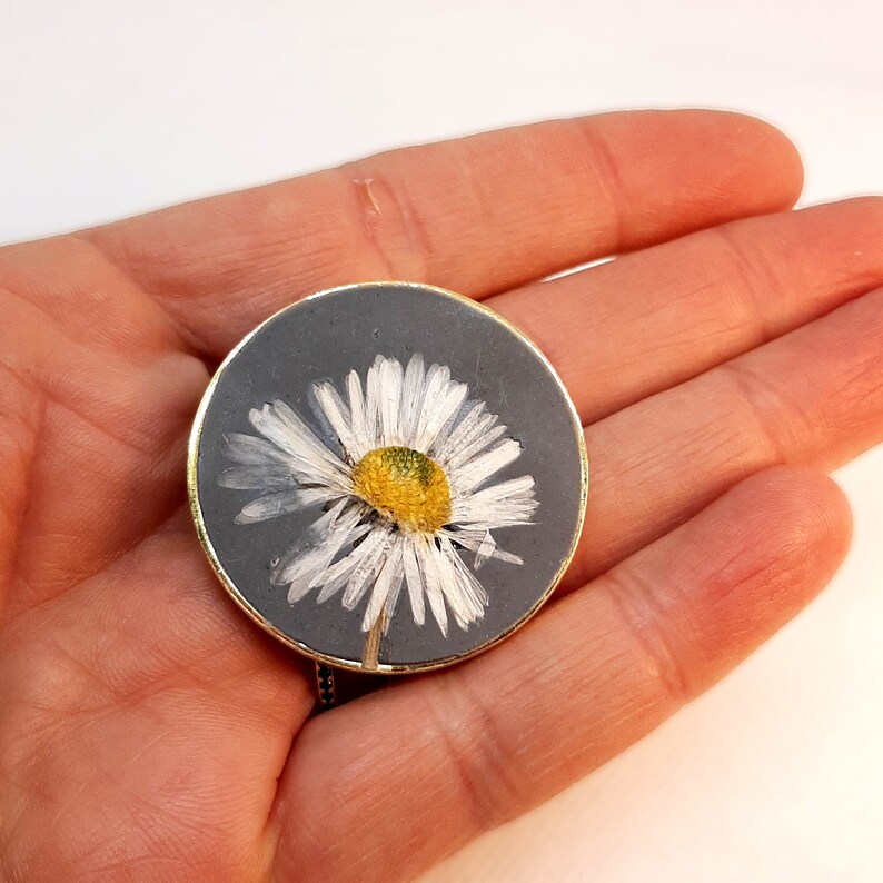 Real Pressed Daisy Flower Brooch Contemporary Botanical Dry - Etsy