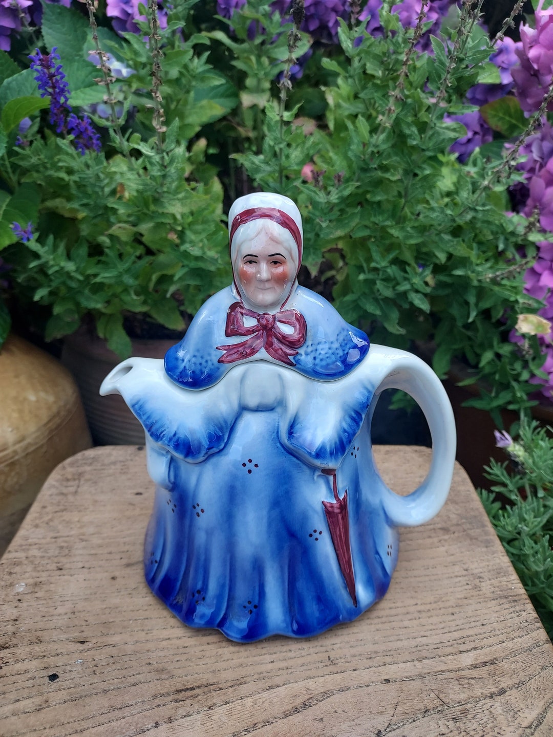 Vintage Tony Wood Little Old Lady Tea/coffee Pot. Lidded Pot. Gin ...