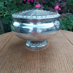 Large Vintage Silver Plated Posy Rose Bowl. English IANTHE Flower ...