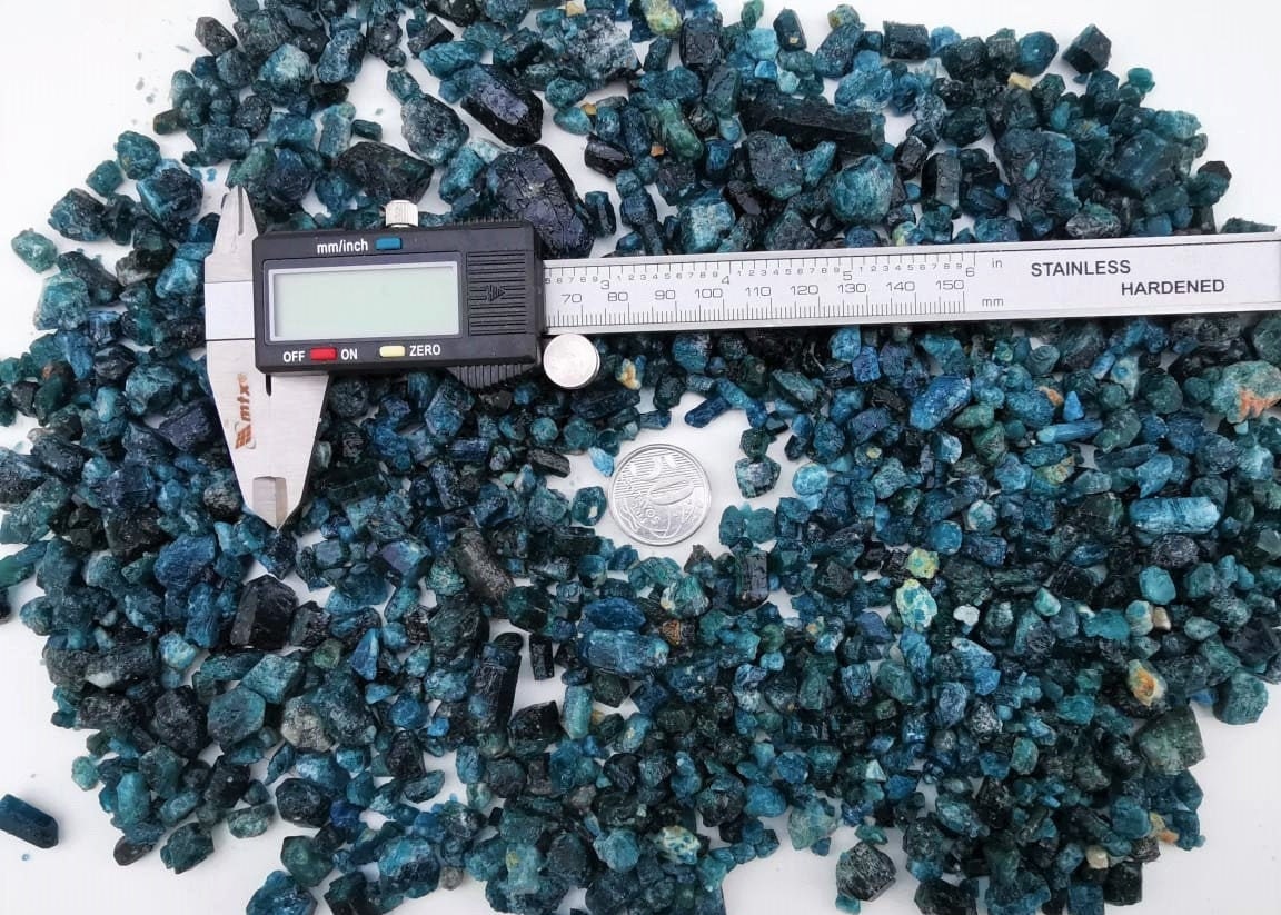 1000 gramas natural brazilian Blue Apatite Raw Rough Gemstone | Etsy