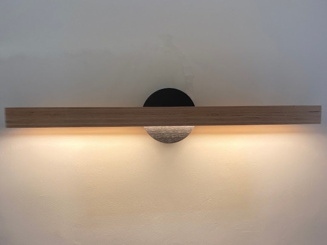 Horizontal Wall Light in Natural Wood and Minimalist Black Decoration ...