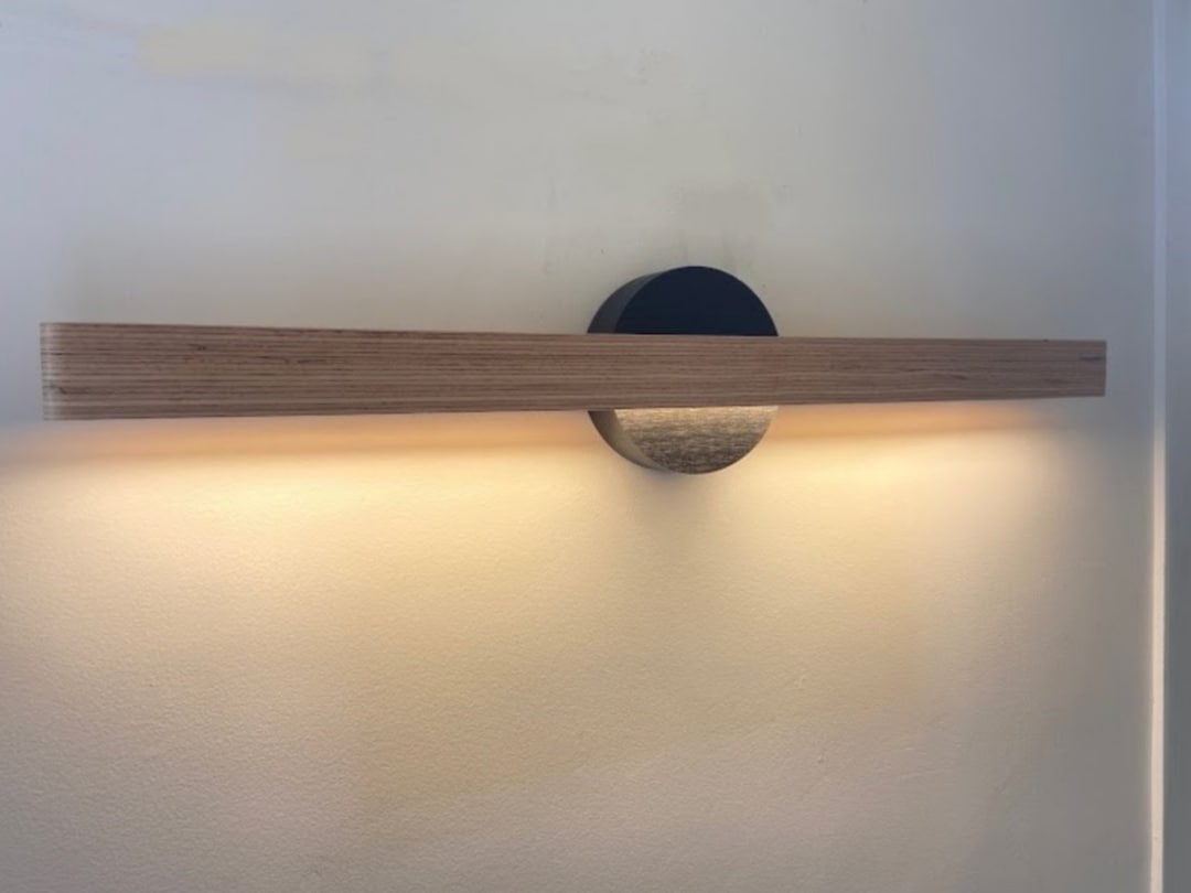 Horizontal Wall Light in Natural Wood and Minimalist Black Decoration ...