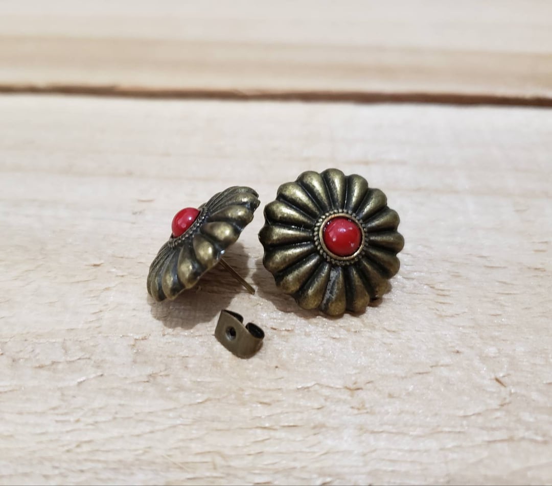 Western Mini Concho Stud Pendientes, Antiguos Pendientes de Bronce ...