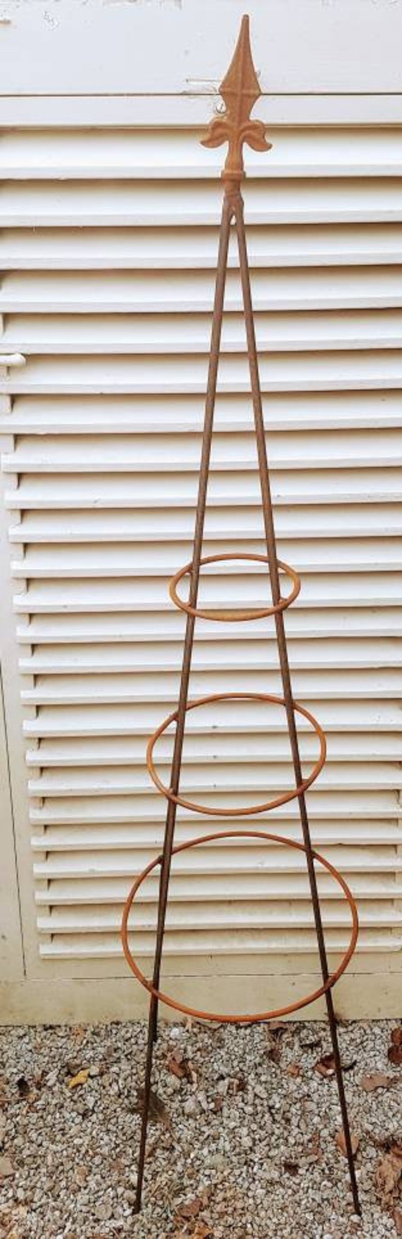 Small steel obelisk. Natural rust. Garden and houseplants. | Etsy