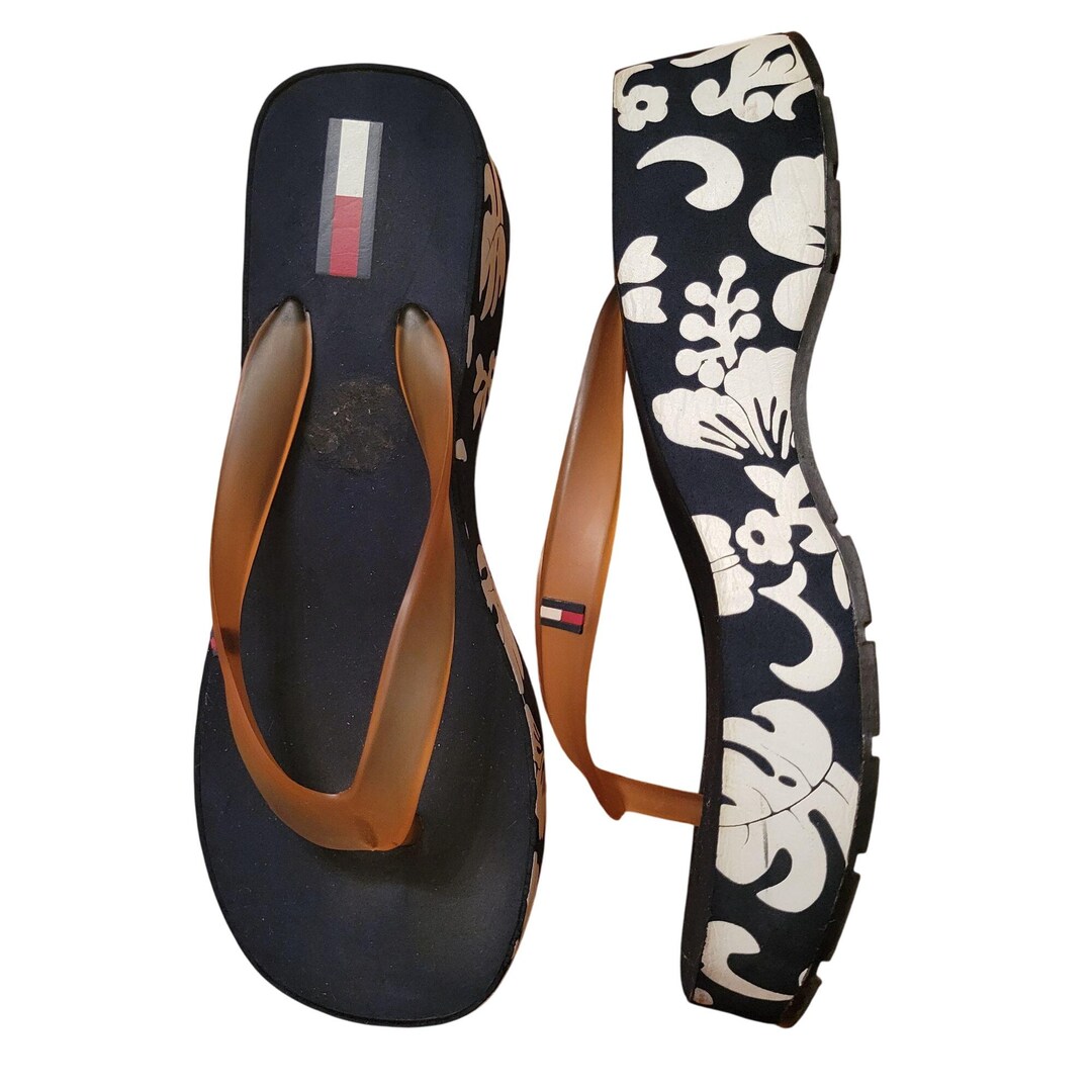 Tommy Hilfiger Platform Flip Flops 7M Navy White Floral Chunky 90s Y2K ...