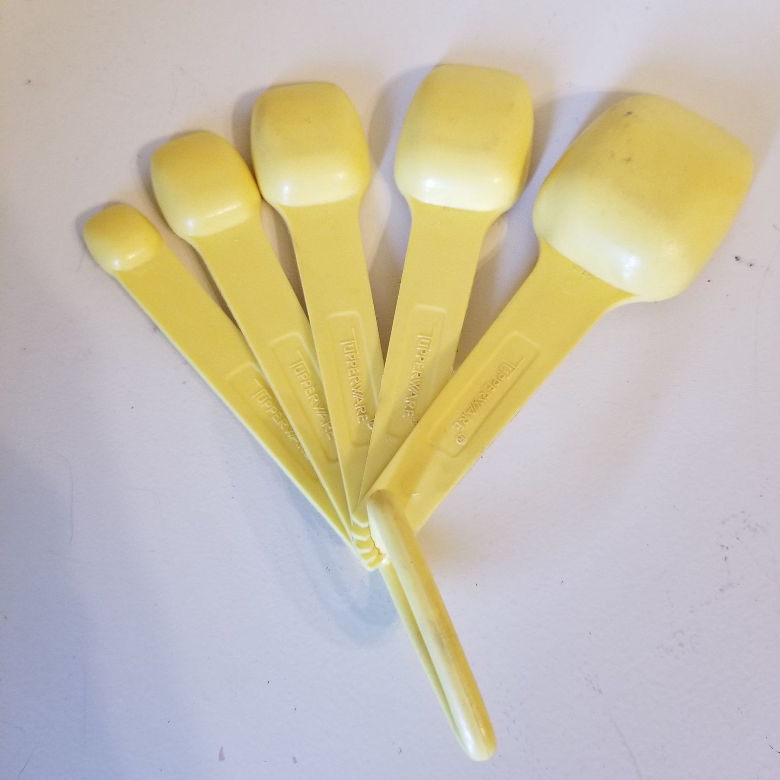 Tupperware Yellow Measuring Spoons Teaspoons Tablespoons MCM - Etsy