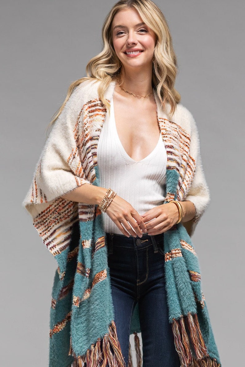Woman's Poncho Winter Cape Poncho, One Size Fits Most, Hooded Poncho ...