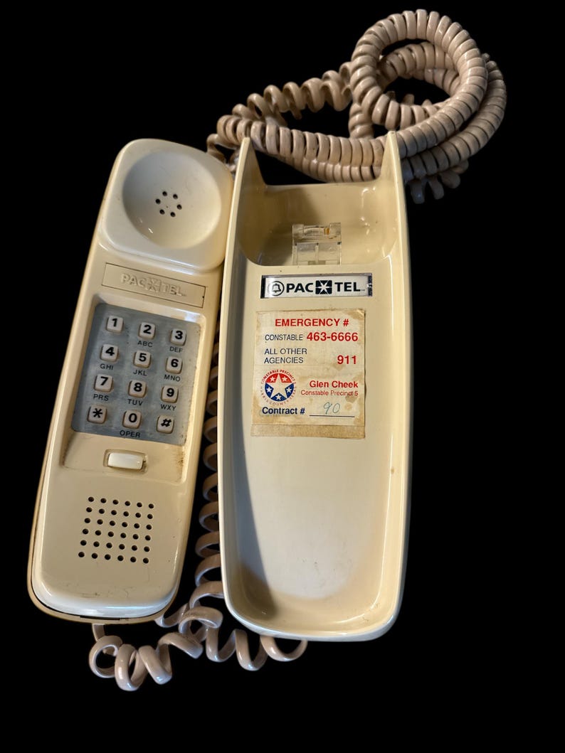 Vintage 1980s Retro Beige ATT Trimline Push Button Corded Landline ...