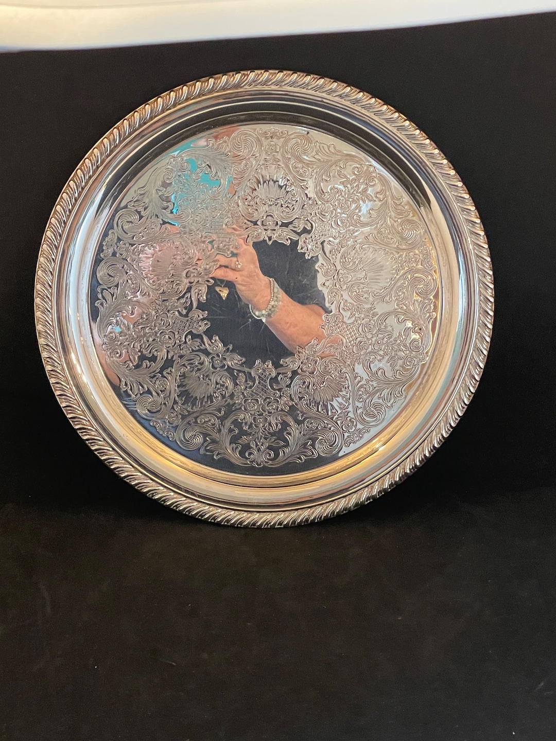 WM Rogers #870 Silverplate Silver Plate Round Ornate Serving Plate Tray ...