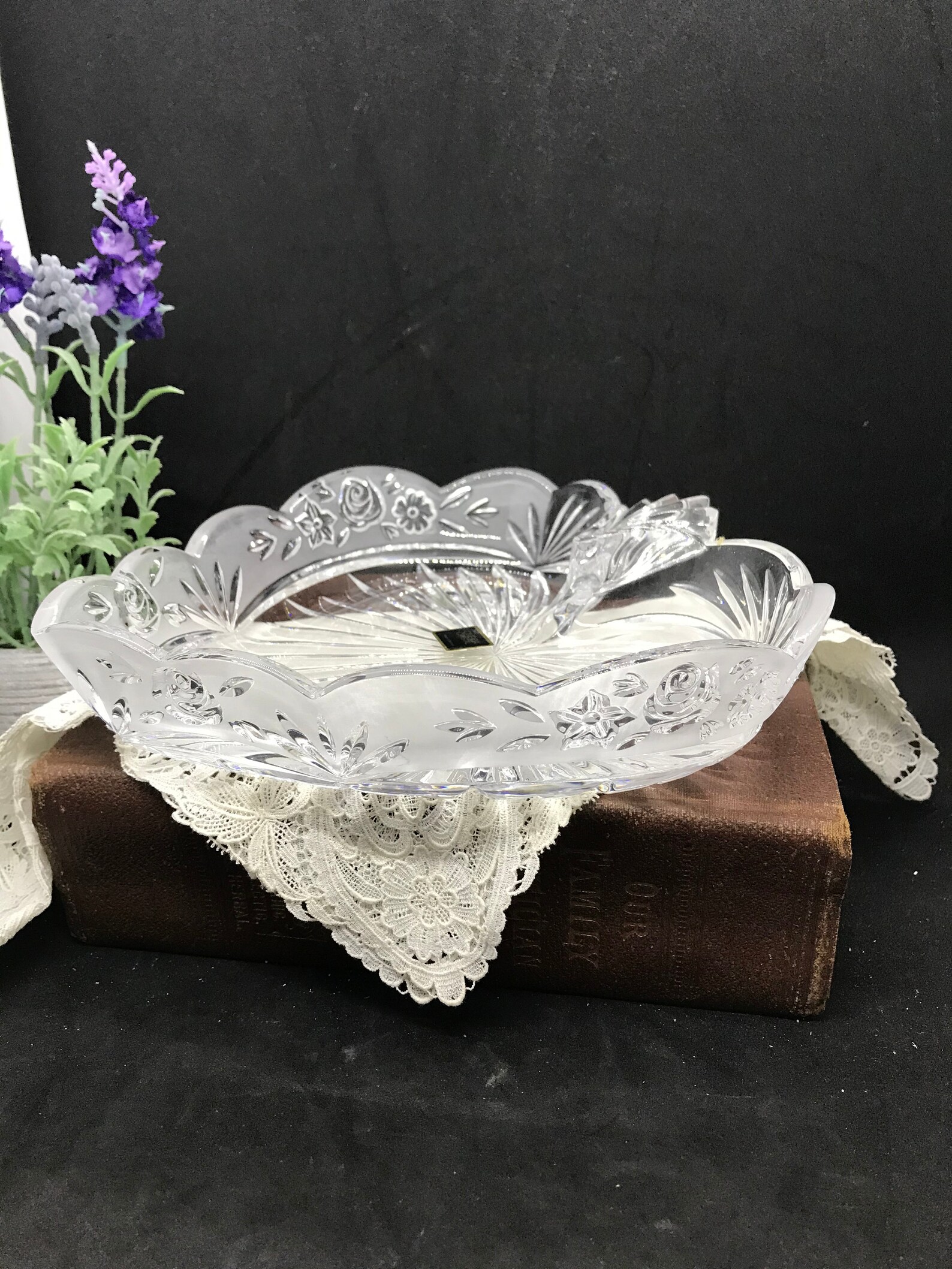 ONEIDA Crystal Southern Garden Heavy Glass Heart Tray 8 | Etsy