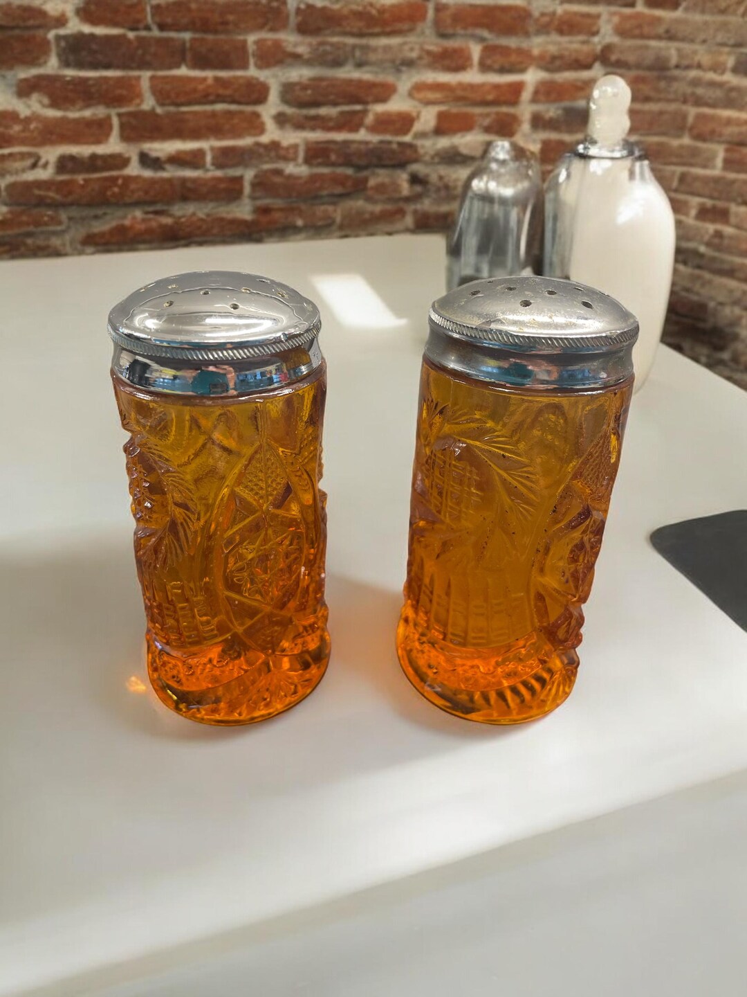 Vintage Whirling Star Amber Imperial Glass Salt & Pepper Shaker 3.25 X ...