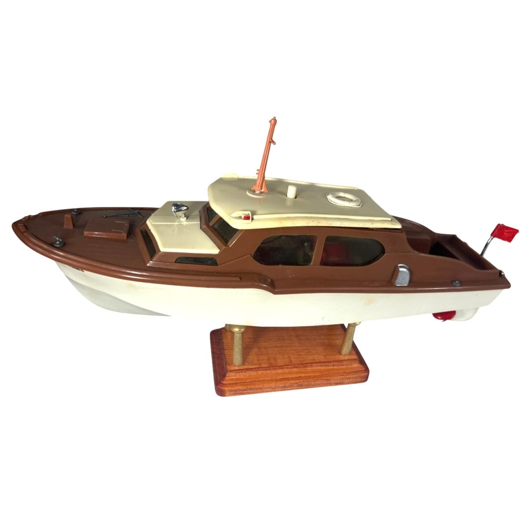 Model Yacht Cabin Cruiser Model Boat Triang DERWENT Electric 14” Toy ...