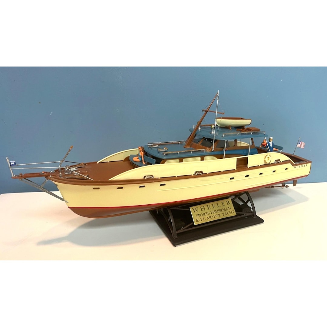 Chris Craft Style Model Yacht Wheeler 65 Ft. Custom Cruiser Model Boat ...