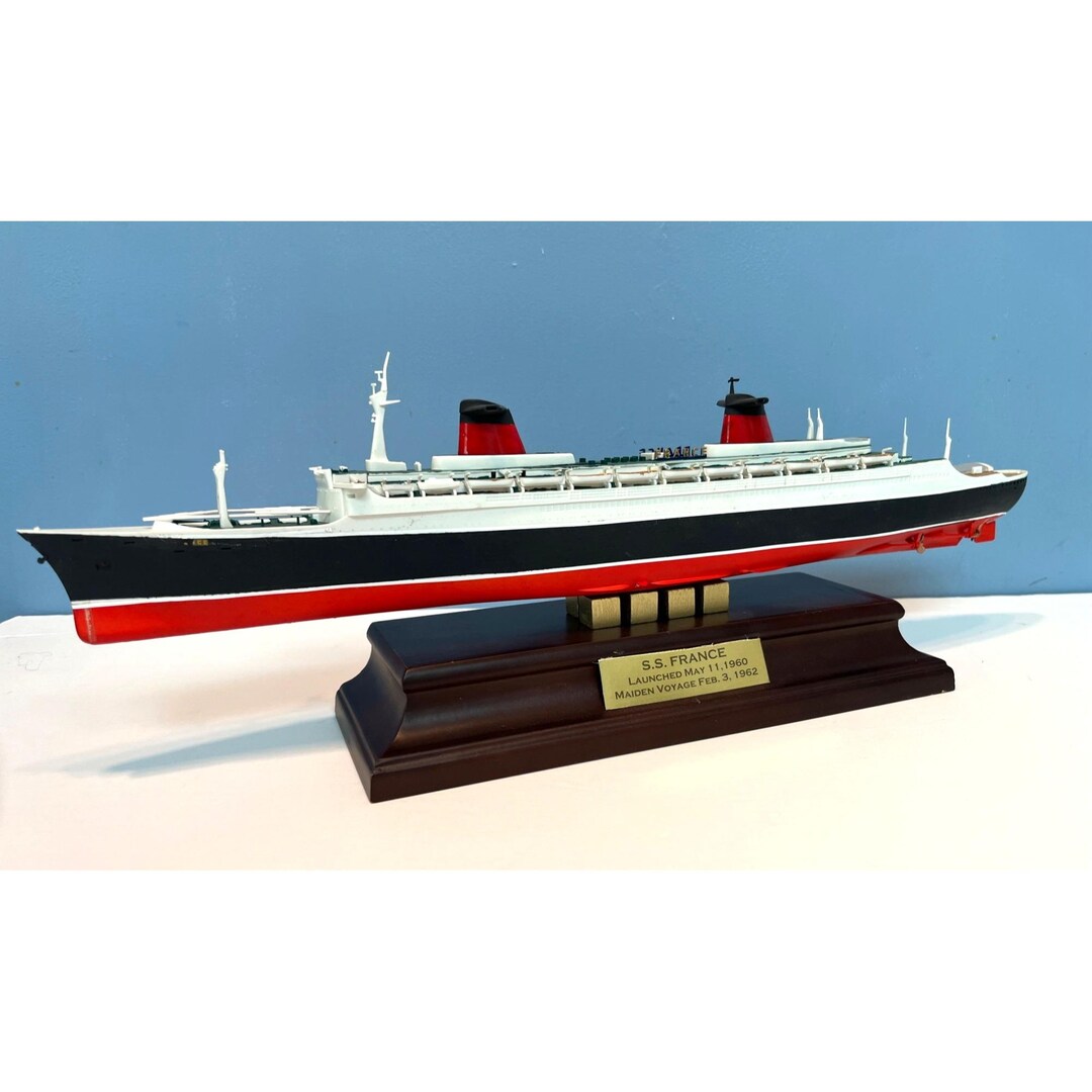 Model Ocean Liner S.S. France Built up Vintage Passenger Ship Model 21 ...