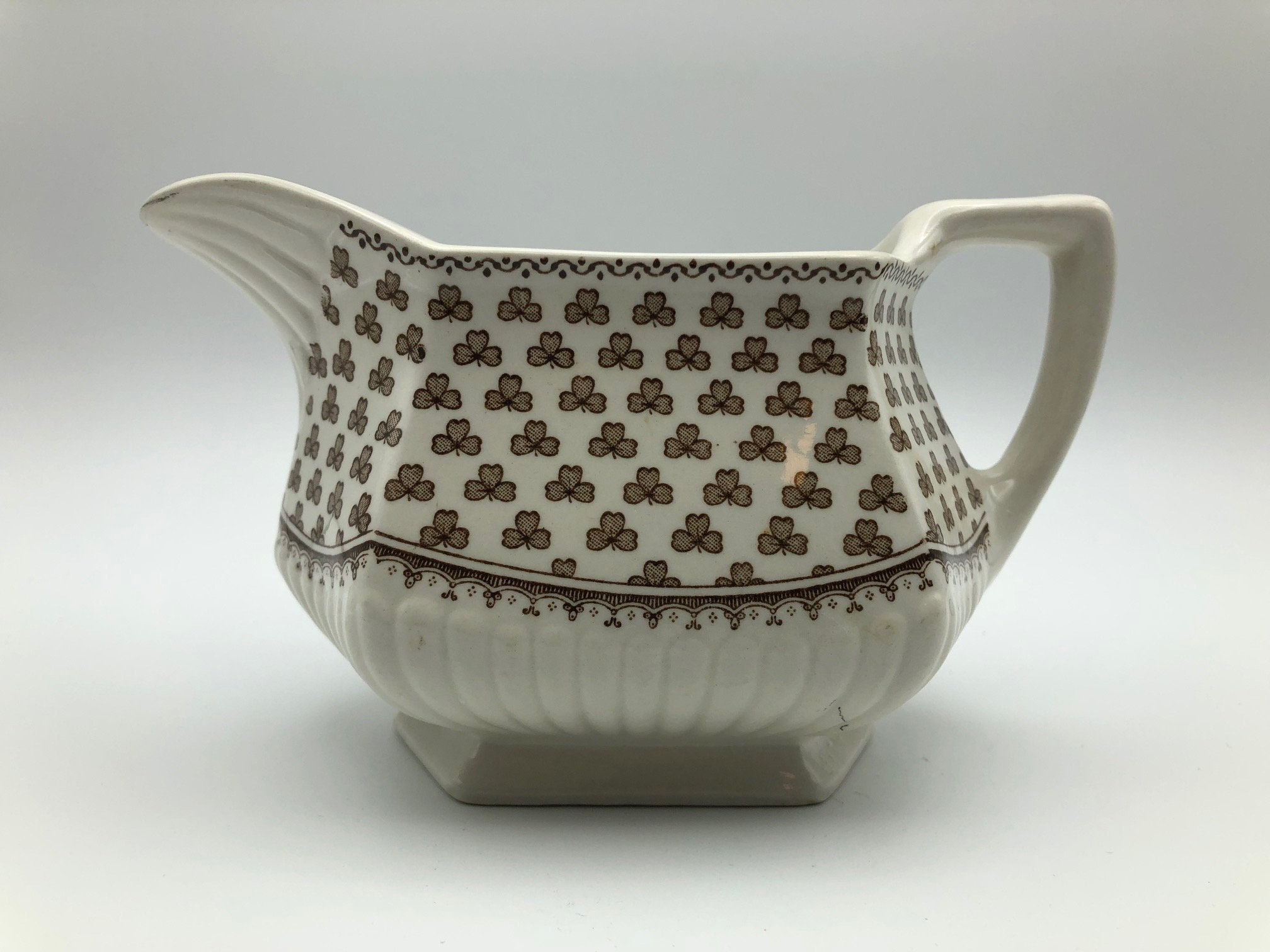 Sugar Bowls Home & Living Sugar Bowls & Creamers Blue Shamrocks English ...