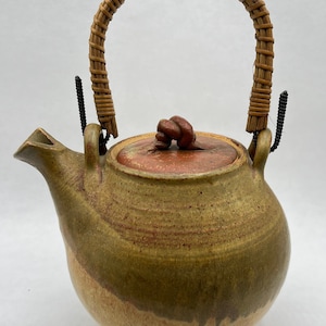 Vintage Mid-century Pottery Tea Pot With Lid and Handle. Hand Crafted ...