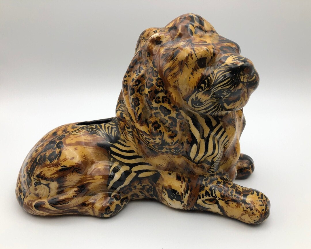 Unique and Beautiful Ceramic Lion Bank With Finish That Has Details of ...
