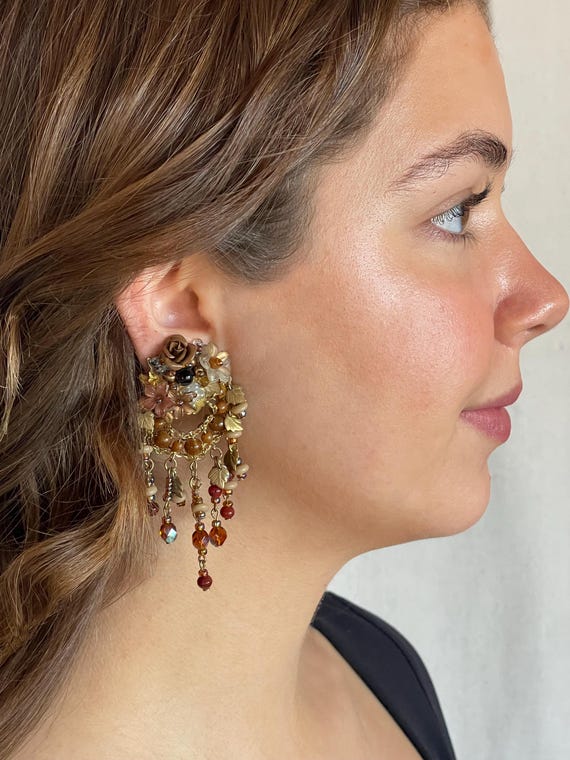 Vintage COLLEEN TOLAND Long Fringe Flower Brown and G… - Gem