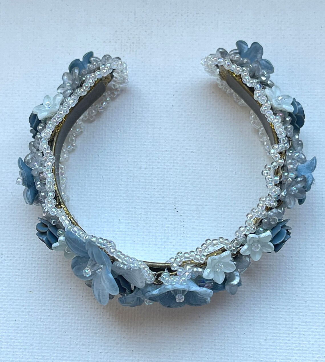 Colleen Toland Vintage Dove Grey Beaded Floral Bracelet Early 2000s - Etsy