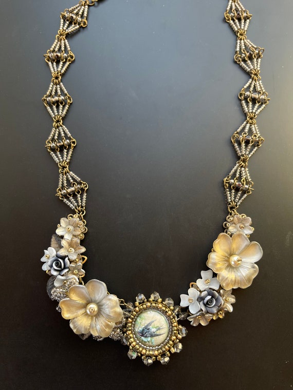 Vintage COLLEEN TOLAND Cameo Bird Statement Necklace … - Gem
