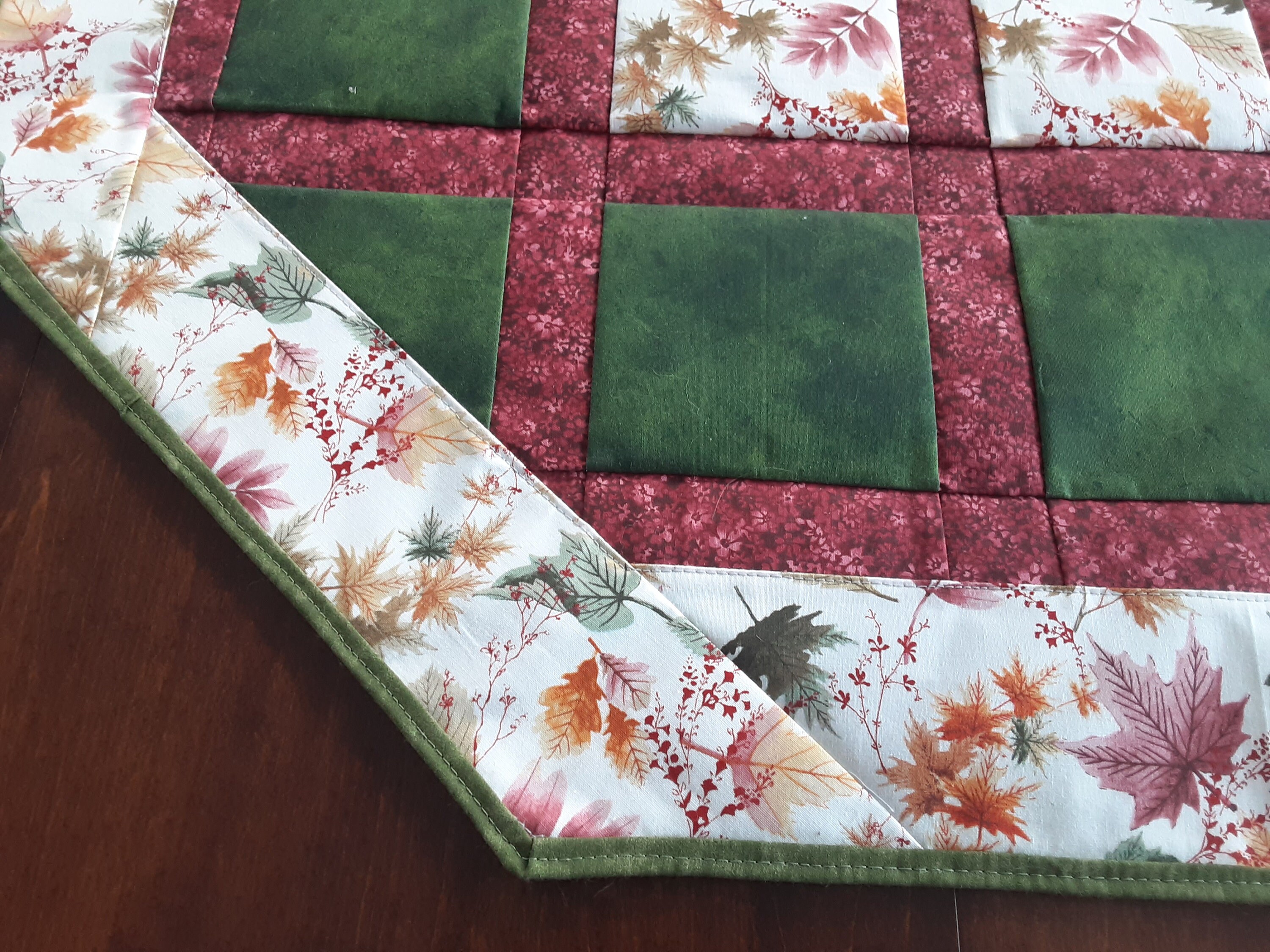 Quilted Round Table Runner - Etsy