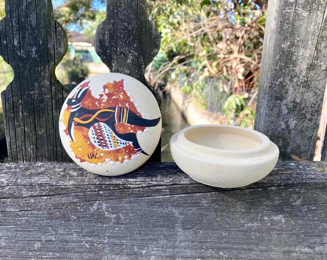 Aboriginal Indigenous Australian Clay Pottery Round White Trinket Box ...