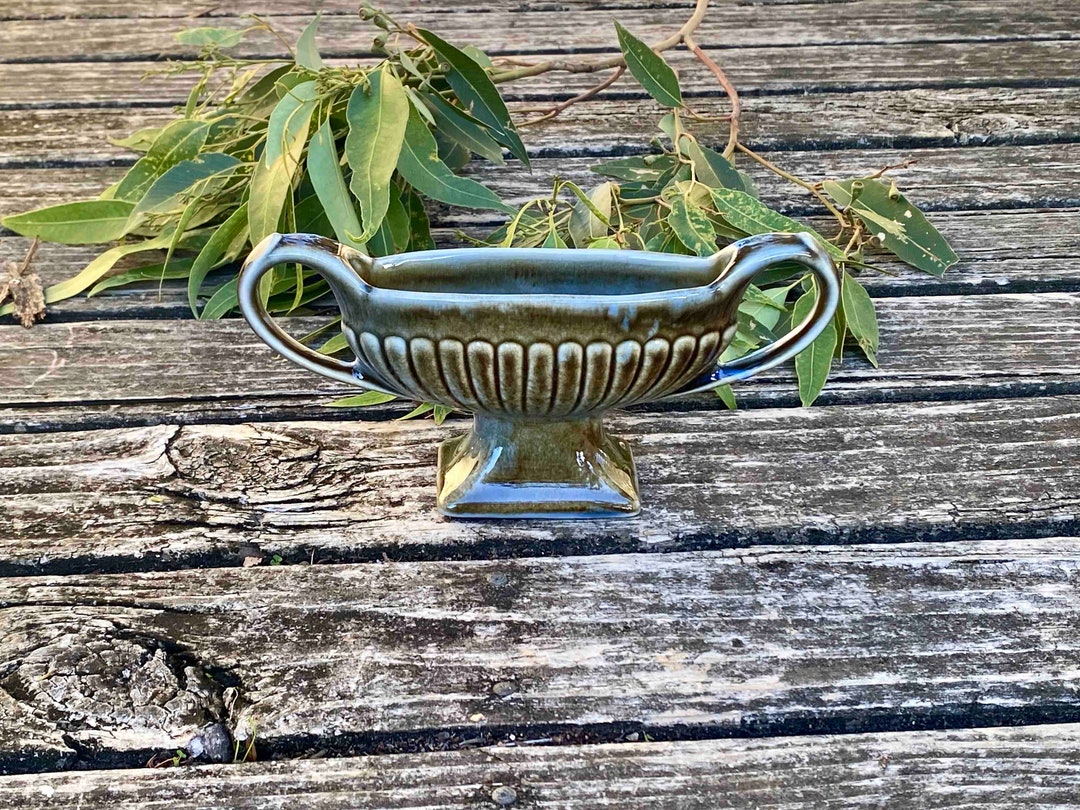 Vintage WADE Collectible Irish Porcelain Double Handed Urn Trough ...