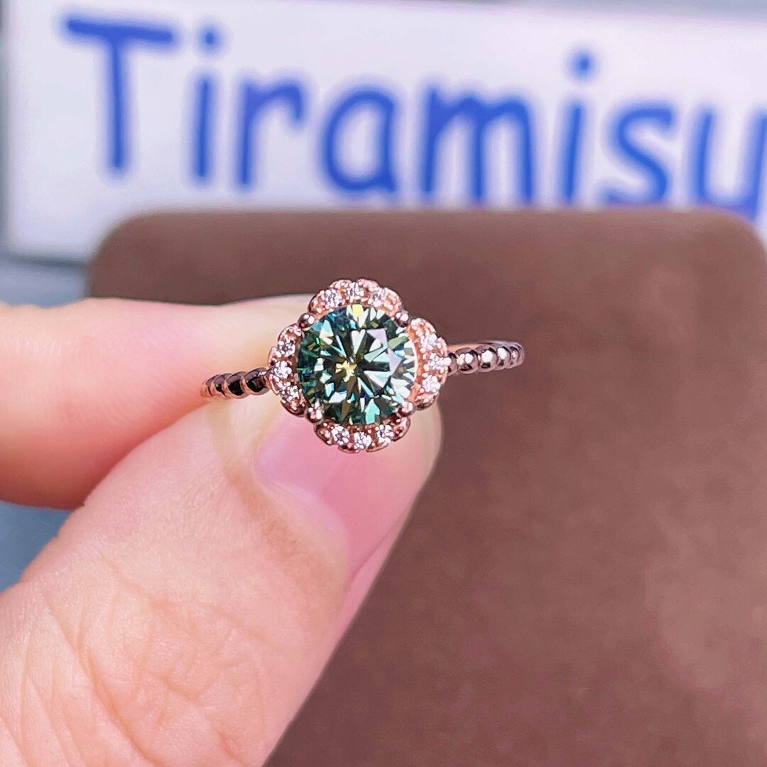 1ct Green Moissanite Diamond Ring, VVS1 Grade Moissanite Round Cut Ring ...