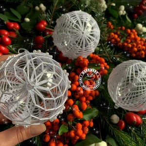 Set of 3 Lace Baubles Christmas Tree Decorations Crochet White Balls ...